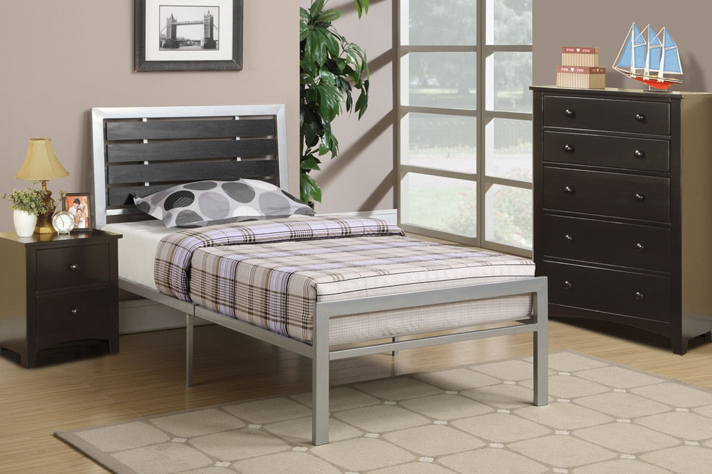 SILVER BED ROOM METAL PLATFORM TWIN/FULL BED (V) – VIVI Furniture
